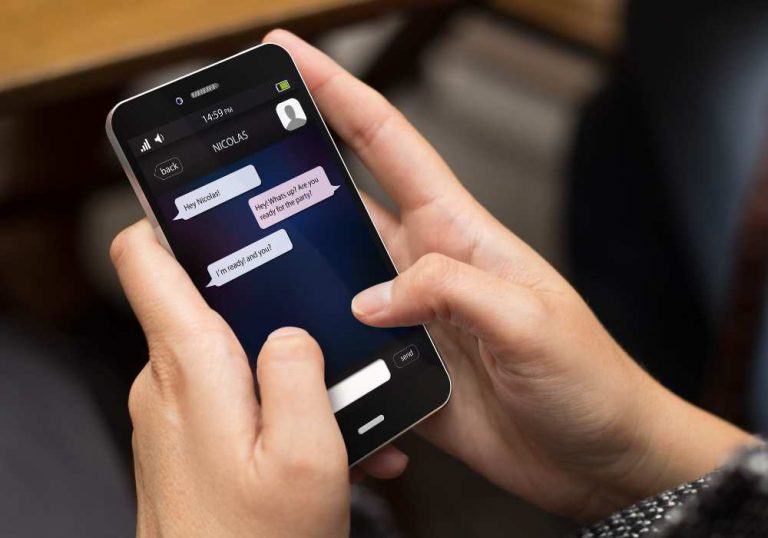 Mematikan Centang Biru WA, Simak Caranya Berikut Ini