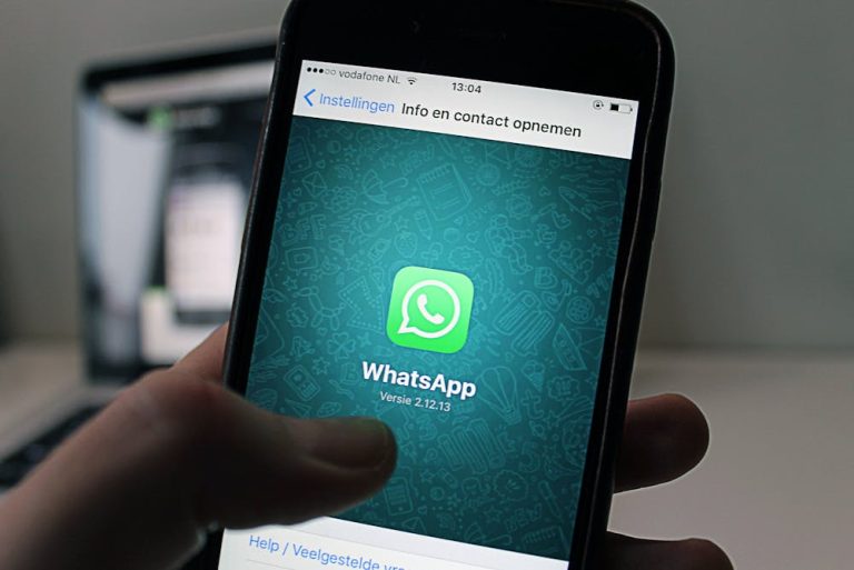 Mengapa Bisnis Tidak Boleh Mengirim Spam WhatsApp? - Crm Blog