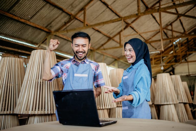 8 Rekomendasi Software CRM Logistik Terbaik - Crm Blog